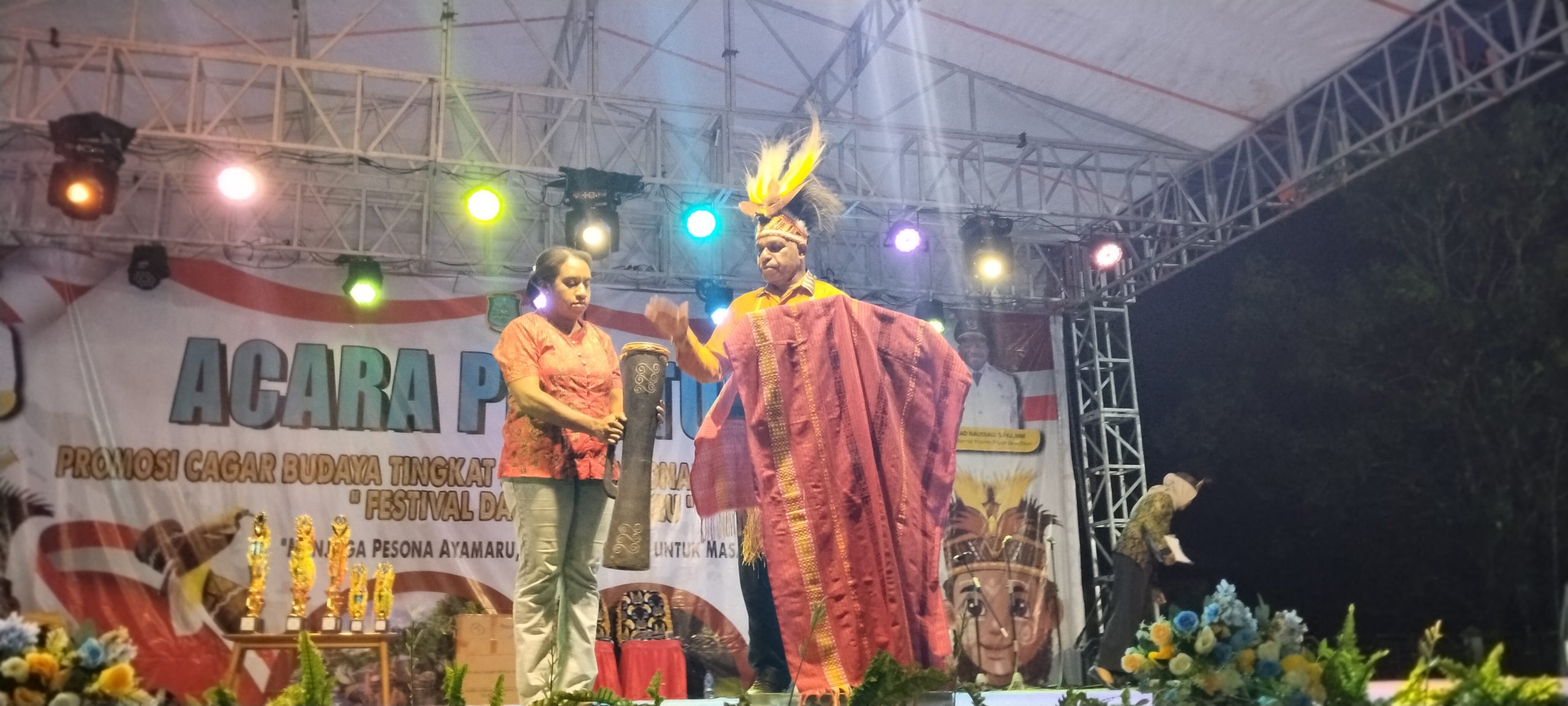 Marten Iek Resmi Tutup Promosi Cagar Budaya pada Festival Danau Ayamaru ...
